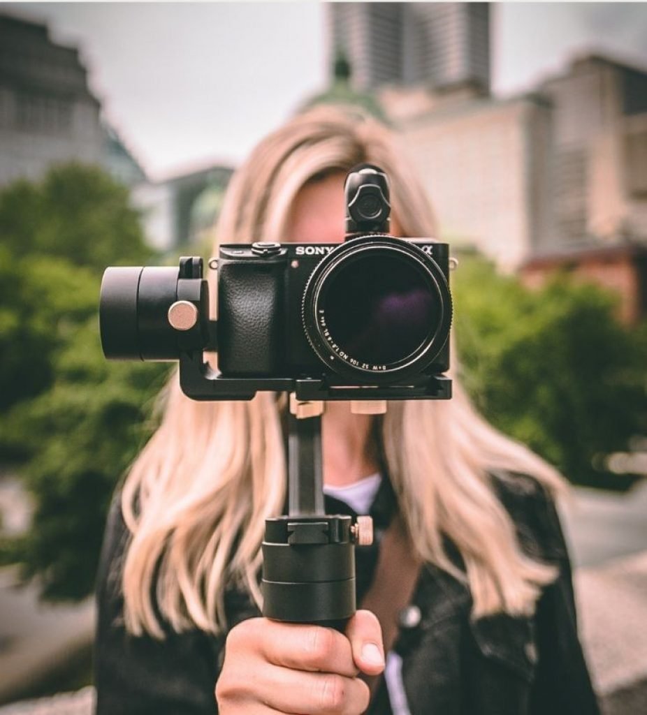 10 Best Camera For YouTube Videos to Start vlogging in 2020 | Best Guide